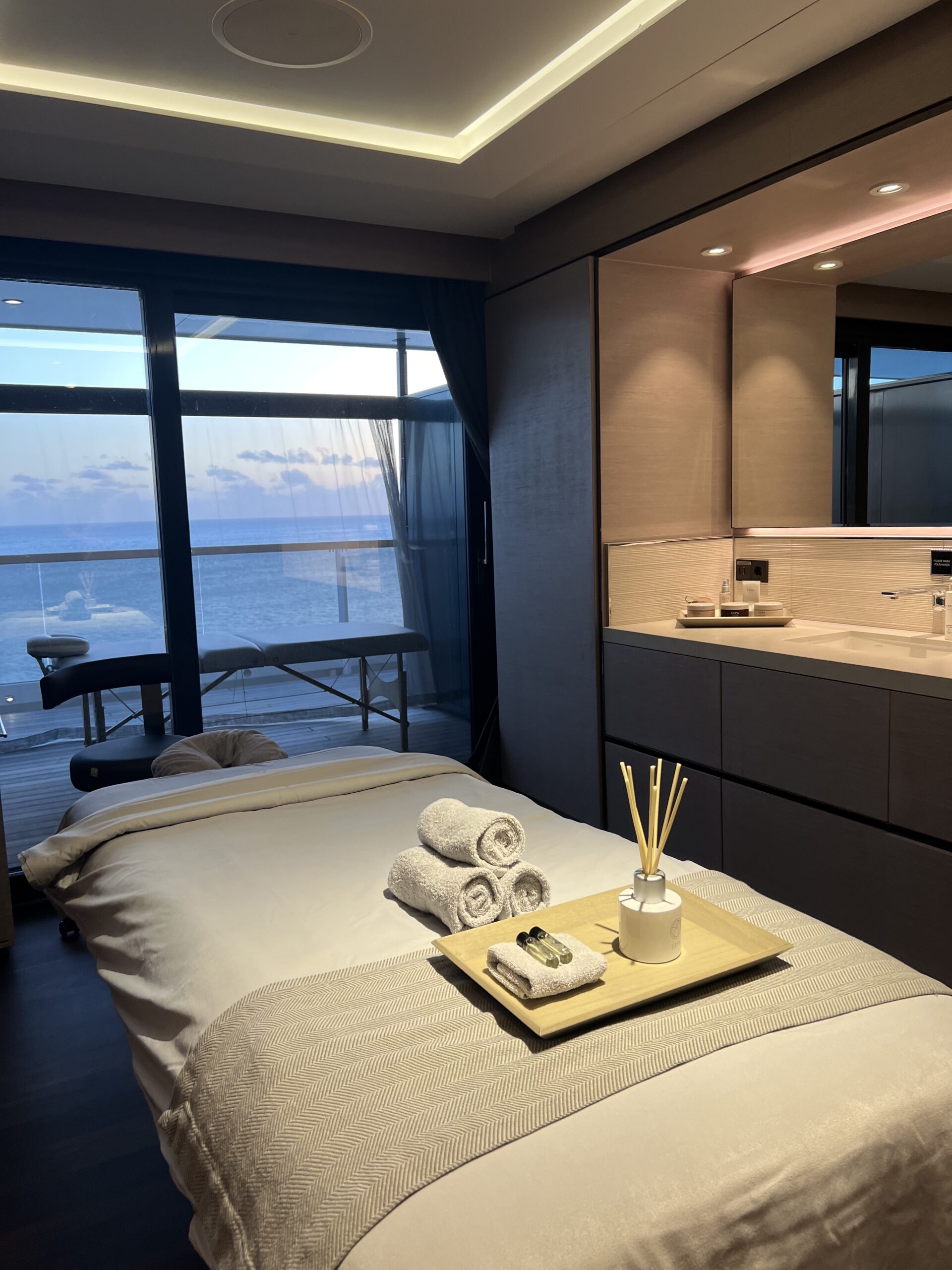 The Ritz Carlton Yacht Collection - Keir Alexa